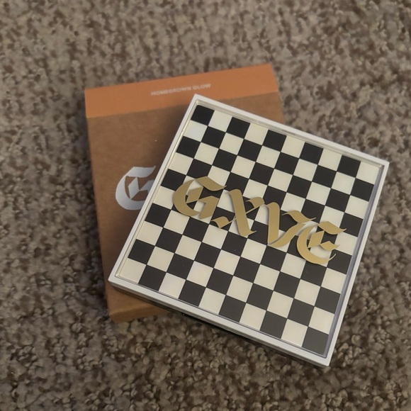 Gxve | Makeup | Gxve By Gwen Stefani Glow Highlighter Palette | Poshmark